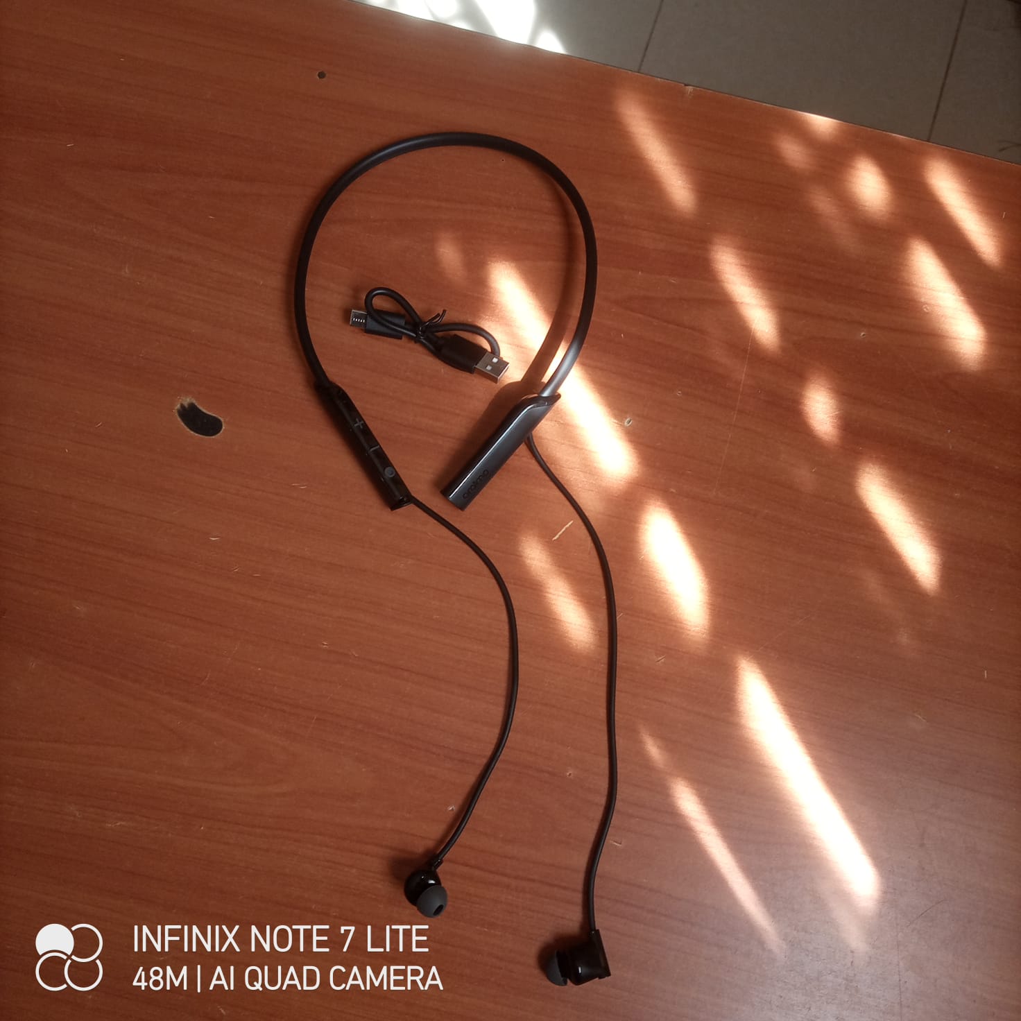 oraimo Necklace Lite Call Vibration Wireless Headphones