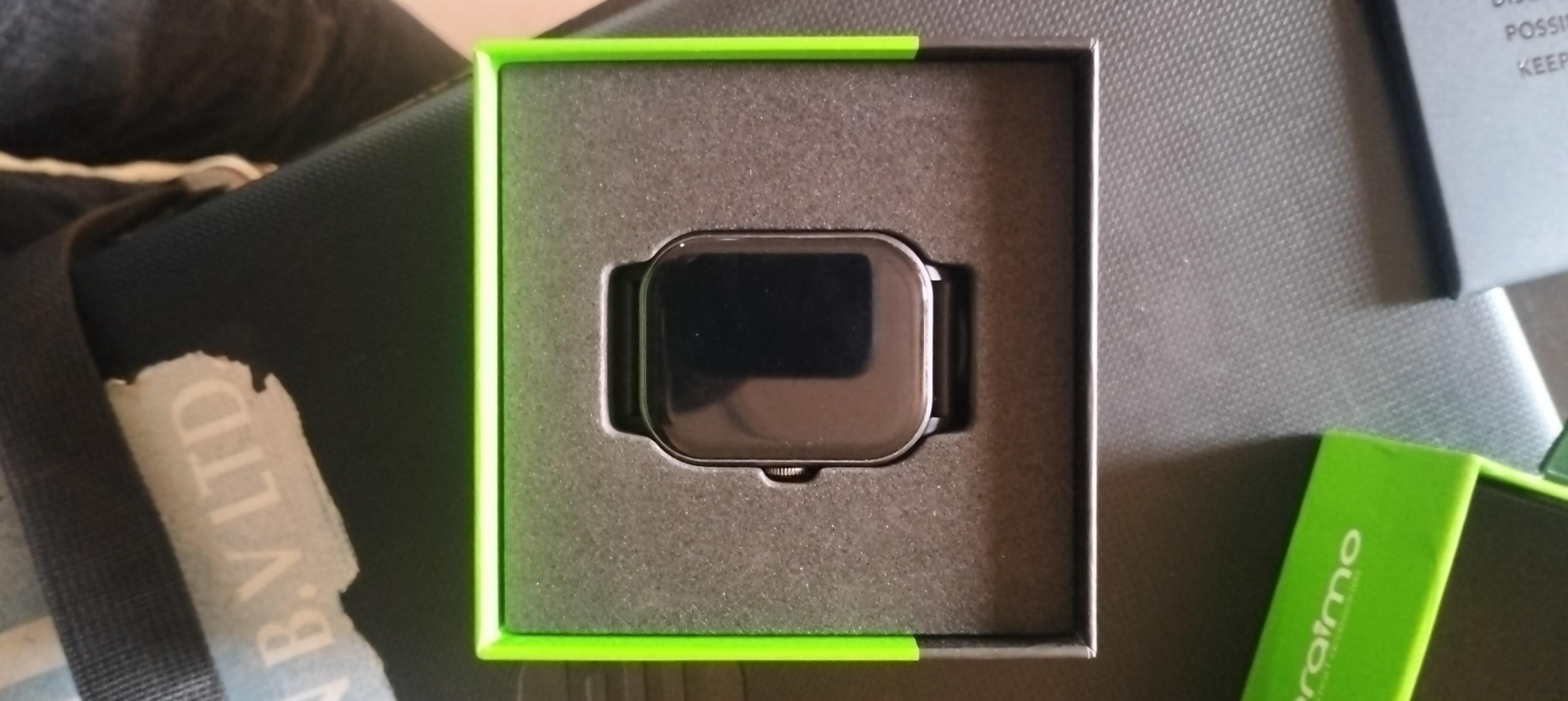 oraimo watch 5 2.01" HD Panda Glass 1ATM Water&Dust Resistance Smart Watch